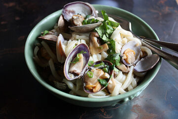 Udon with Clams and Shiitake Recipe (Vongole Udon) - Viet World Kitchen
