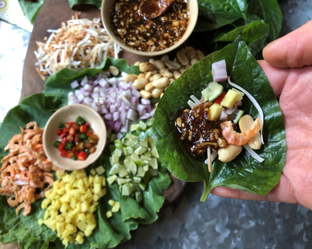 Thai Miang Kham Wild Pepper Leaf Salad Bites Recipe - Viet World Kitchen
