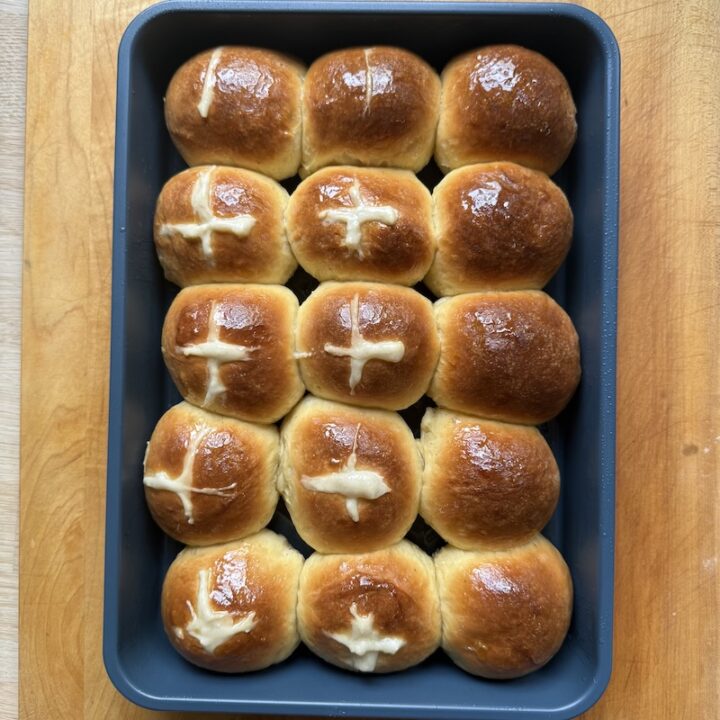 Chris's Asian Bakery-style Hot Rolls - Viet World Kitchen